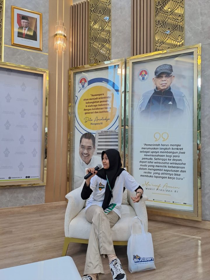 Alya Mukhbita Bagikan Tips Menjadi Pelajar Berprestasi - Majalah Sunday