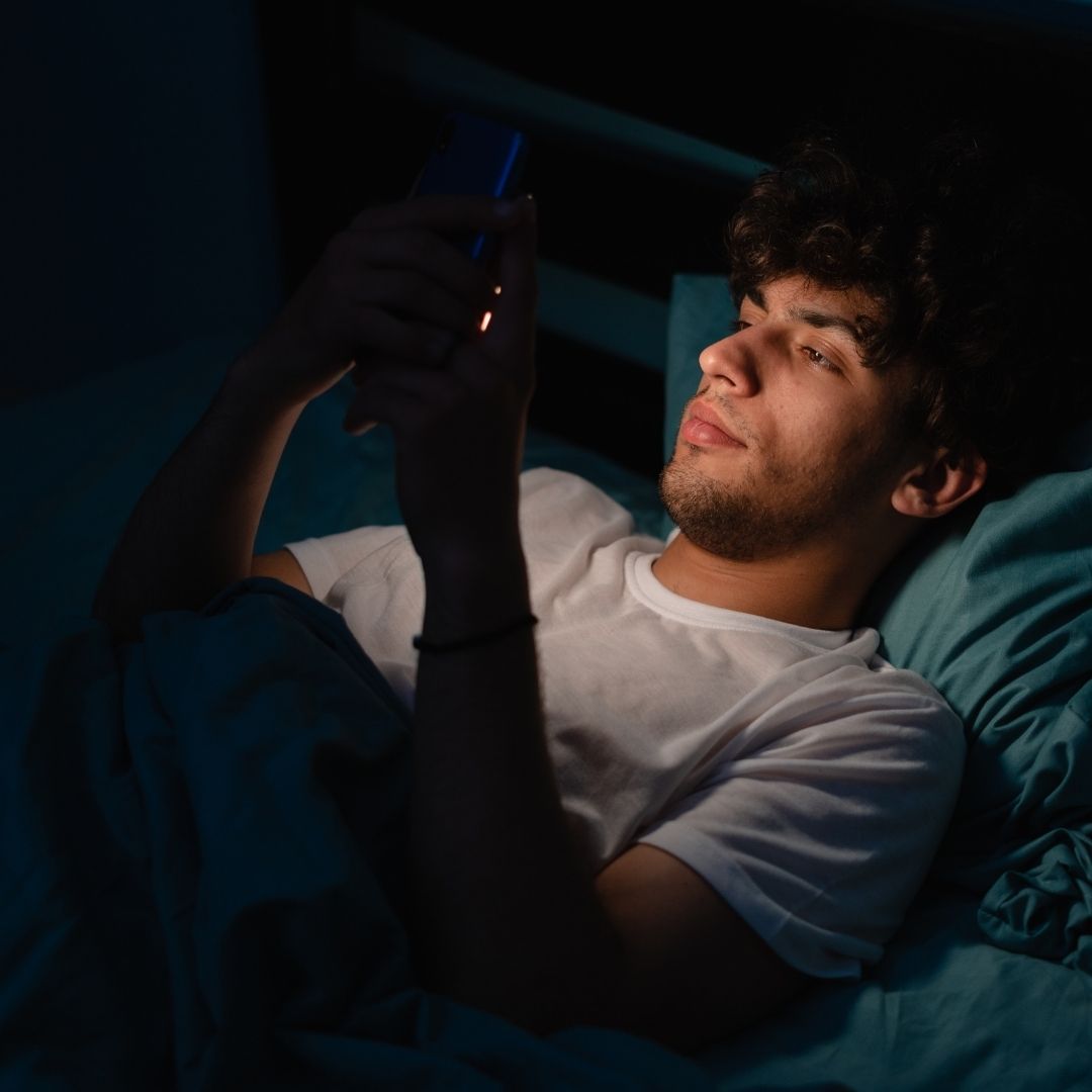 Kecanduan PMO, Ini Dampaknya! - Majalah Sunday